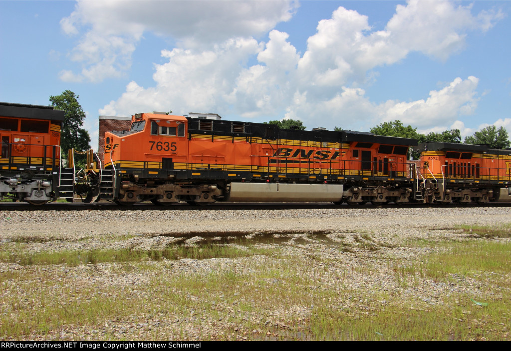 BNSF 7635